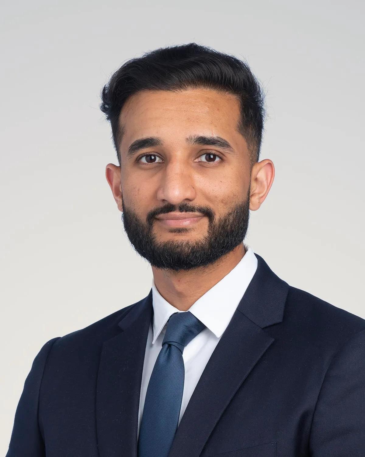 Dr. Hamza Khalid, DO - Willoughby Hills, OH - Spine Medicine