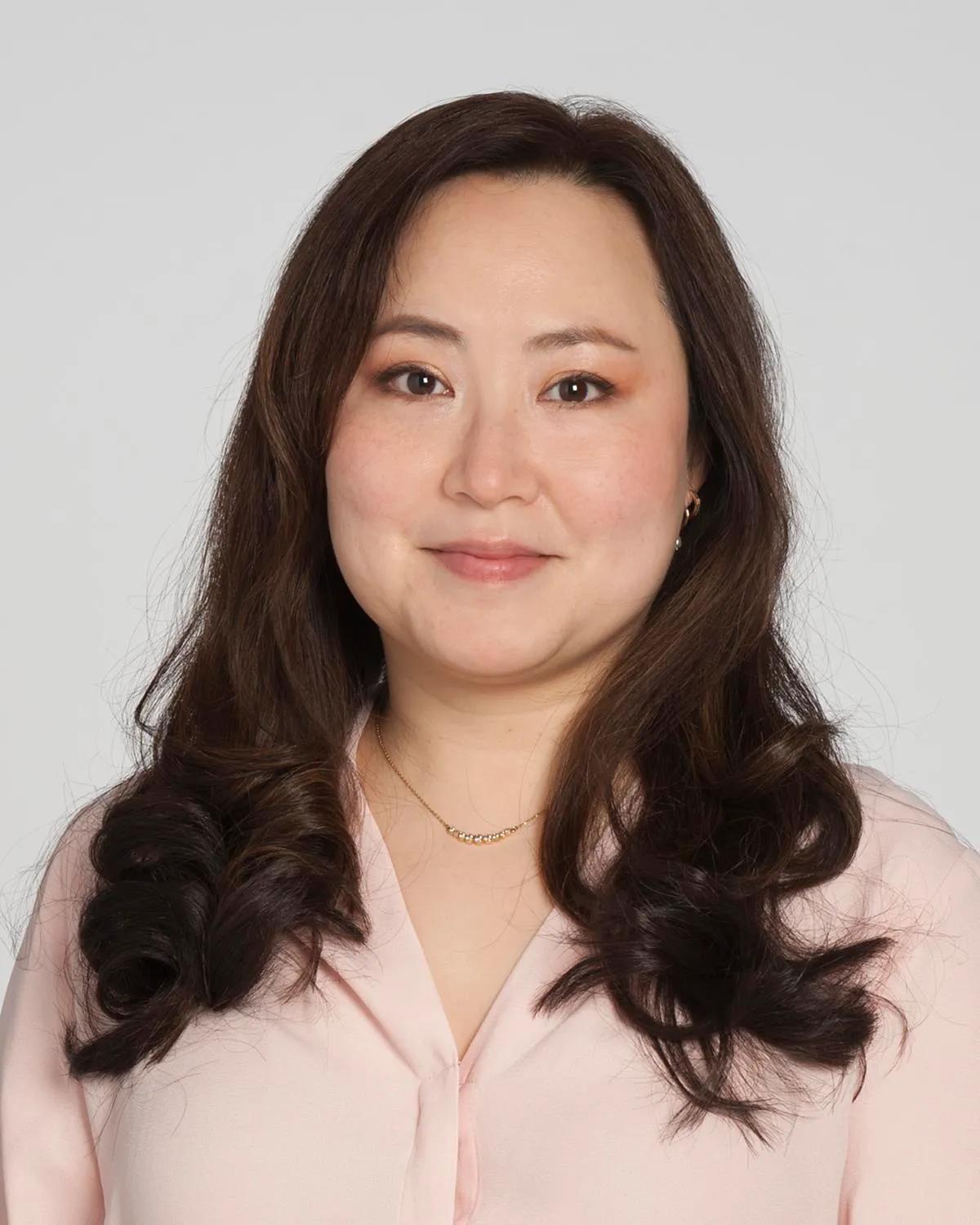 Dr. Sarah Lee, MD - Cleveland, OH - Critical Care Medicine