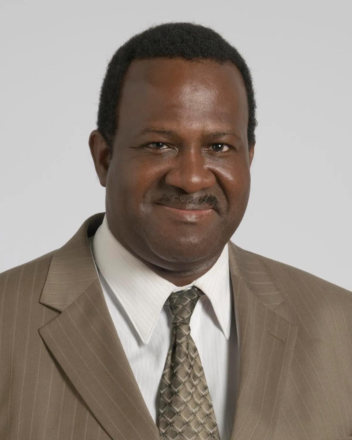 Dr. Olufemi Akindipe, MD - Cleveland, OH - Pulmonology, Transplant ...