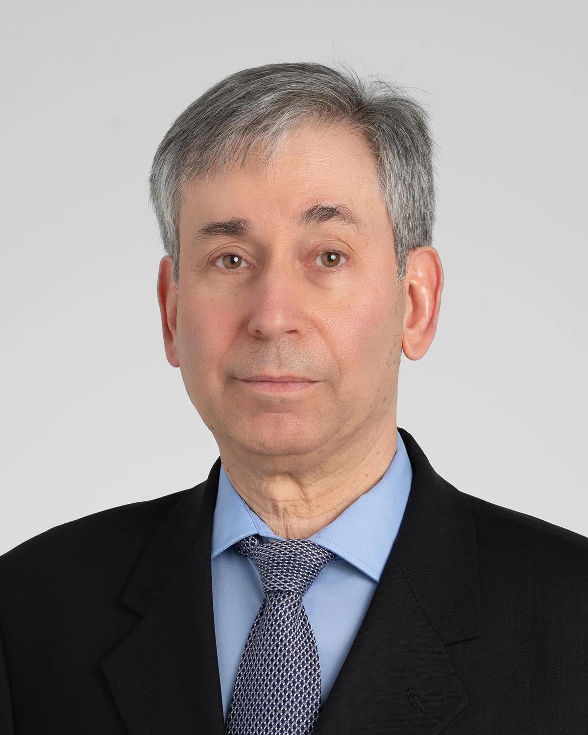 Dr. Alan Lichtin, MD - Cleveland, OH - Benign Hematology