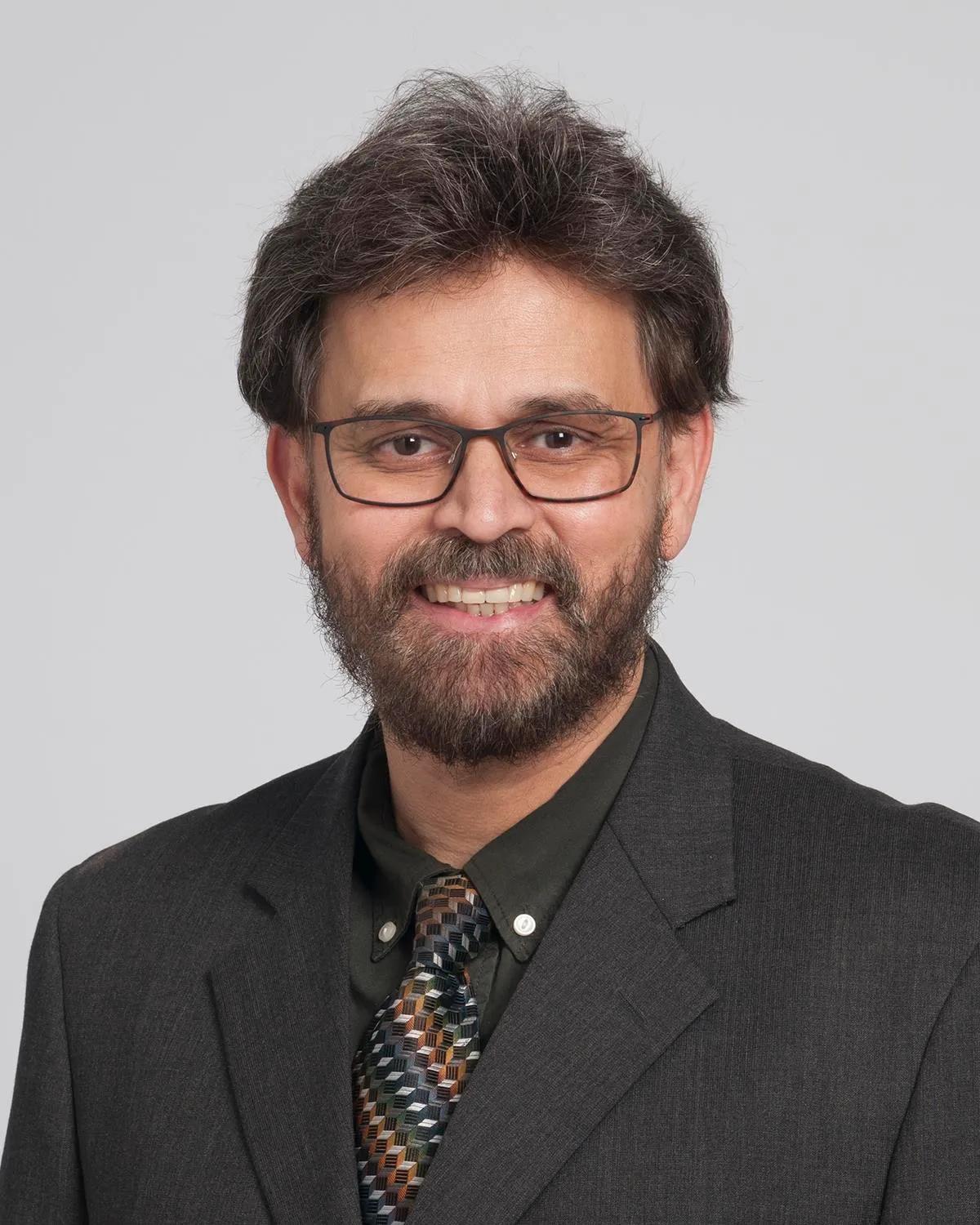 Dr. Syed Razmi, MD - Garfield Hts, OH - Pulmonary Critical Care ...