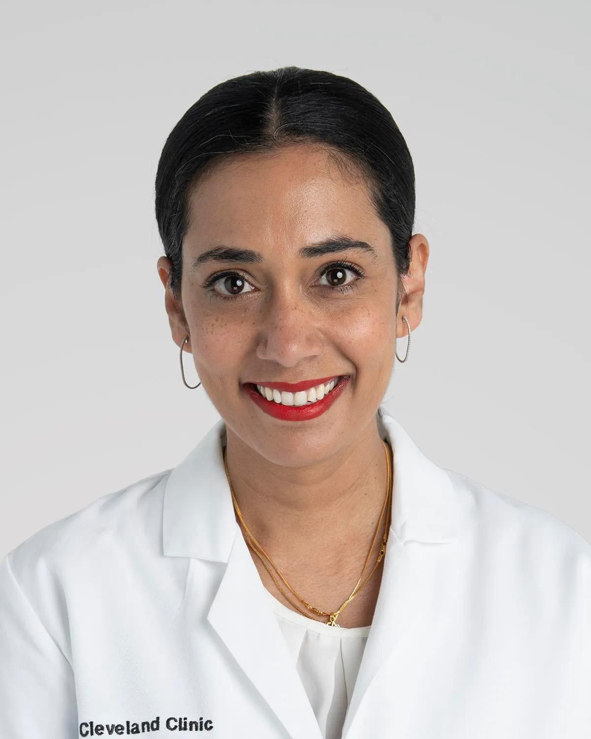 Dr. Alaka Pathak, MD - Avon, OH - Hospital Medicine