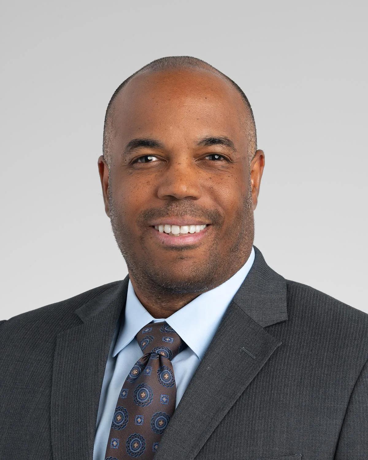 Dr. Andre Fabien, MD - Garfield Hts, OH - Pulmonary Critical Care ...