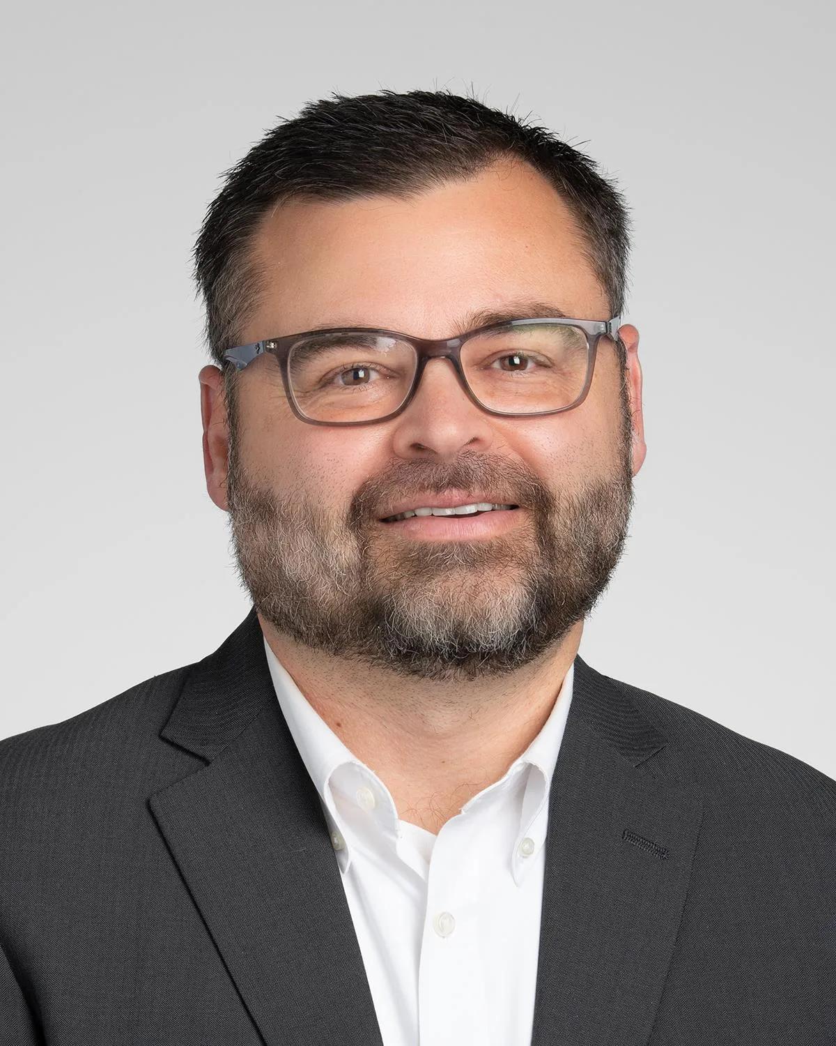 Dr. Joshua Augustine, MD - Cleveland, OH - Nephrology, Transplant Nephrology