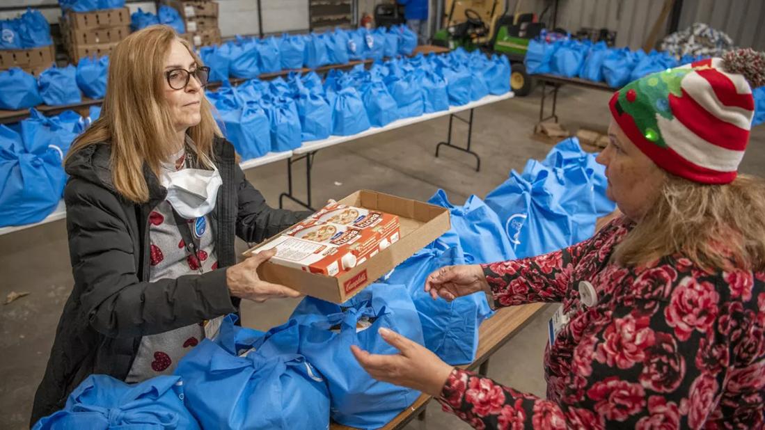 Cleveland Clinic, Meijer Give a Helping Hand To Local Families in Need