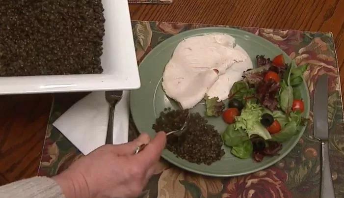 Person-eating-dinner