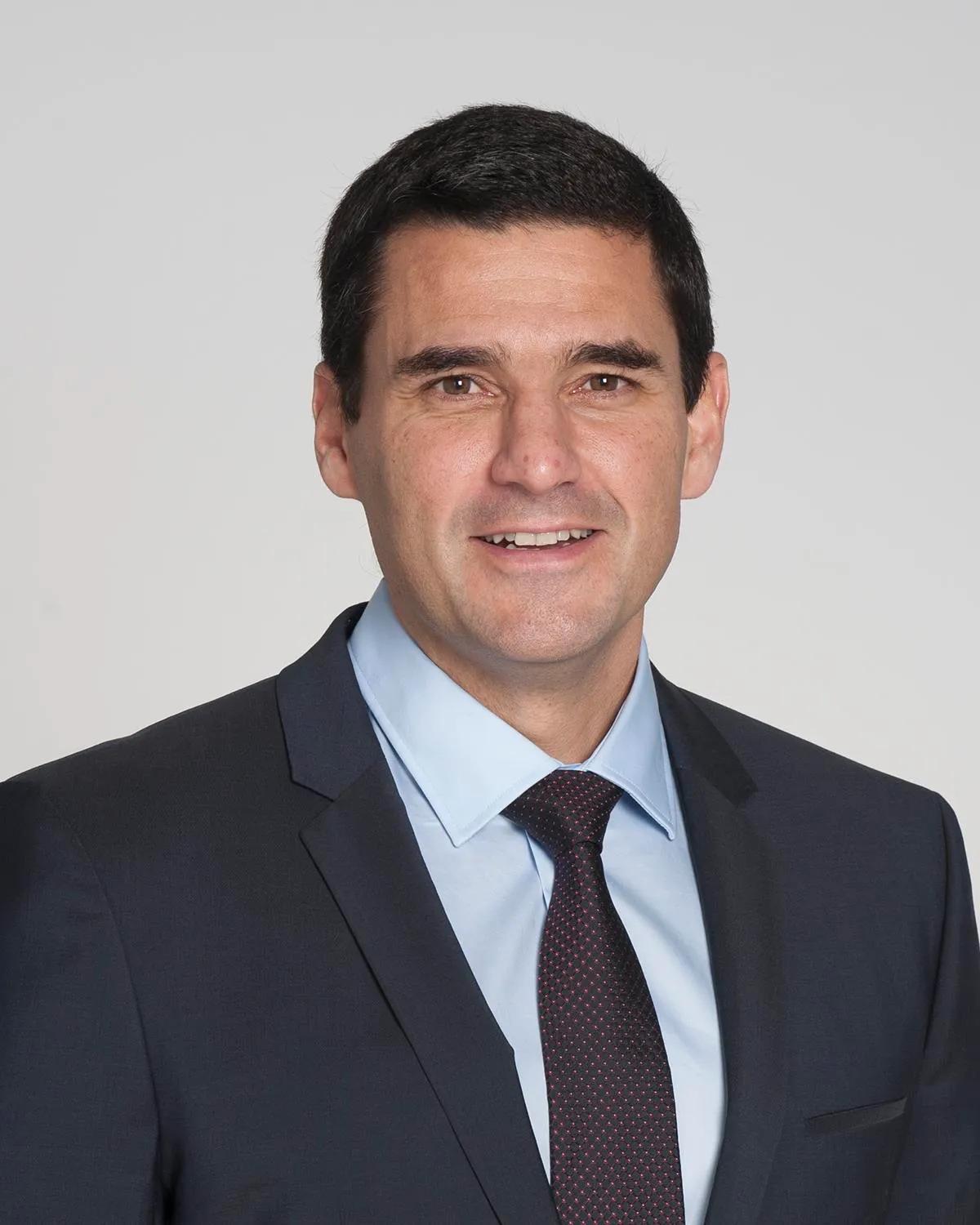 Dr. Salvador Navarrete, MD - Cleveland, OH - Bariatric Surgery, General ...