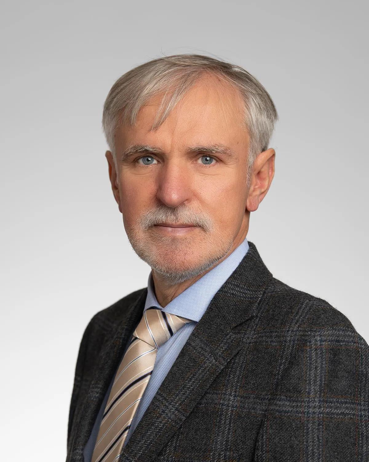 Dr. Petrica Manolache, MD - Internal Medicine