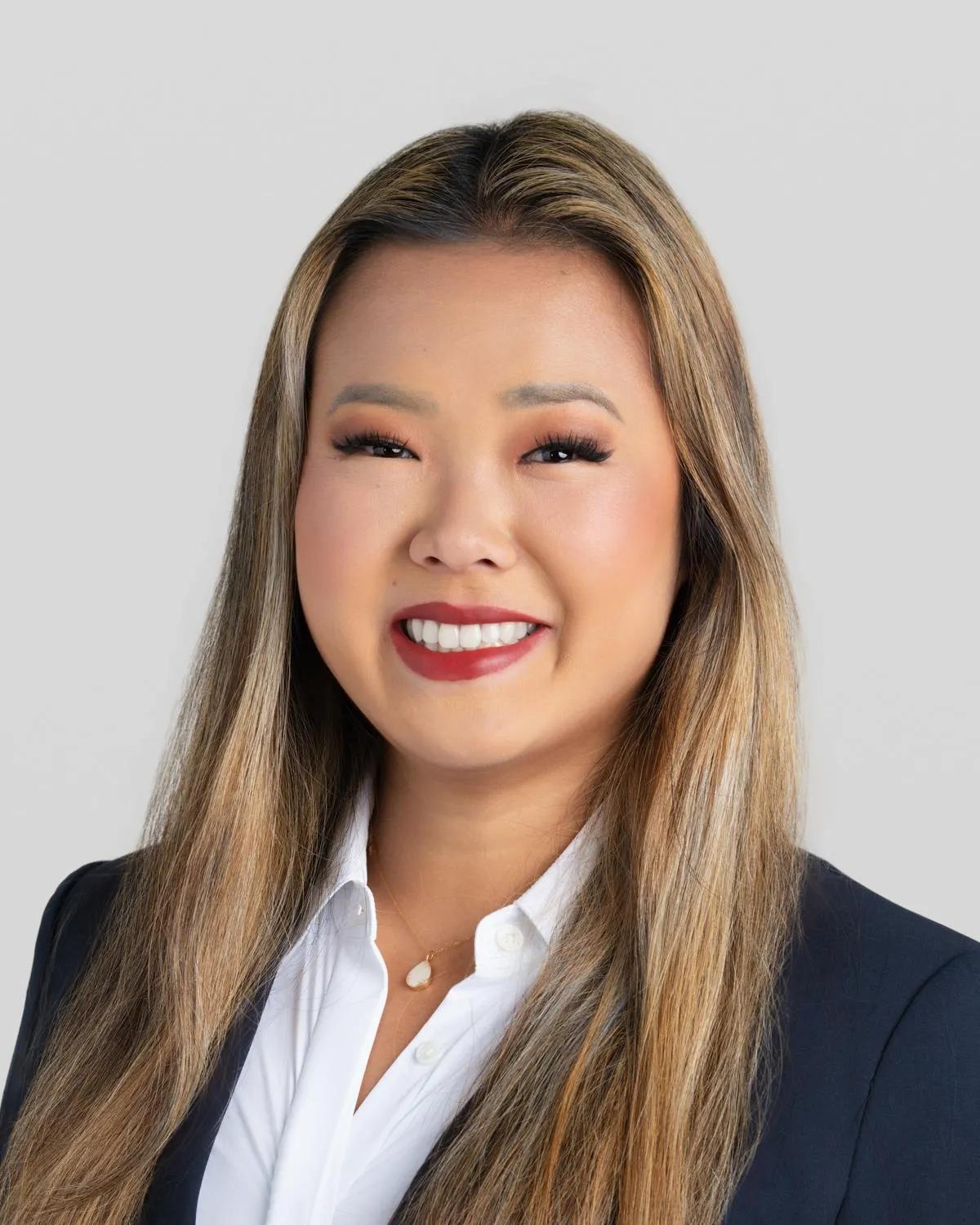 Dr. Emily Hu, MD - Cleveland, OH - Neurosurgery