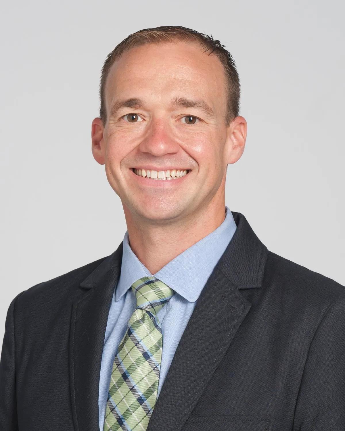 Dr. Andrew Henn, DO - Emergency Medicine