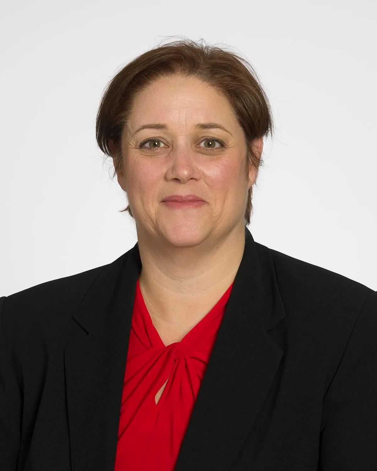 Dr. Sarah Woodrow, MD - Fairlawn, OH - Neurosurgery, Spine Surgery