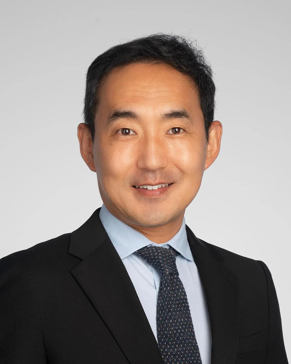 Dr. Eung Jae Yoo, MD - Lakewood, OH - Internal Medicine