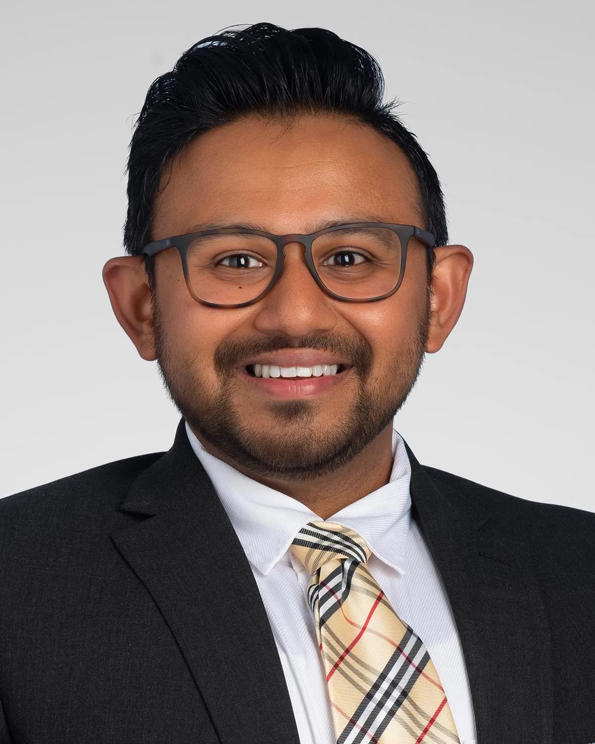 Dr. Rahul Damania, MD - Cleveland, OH - Pediatric Critical Care Medicine